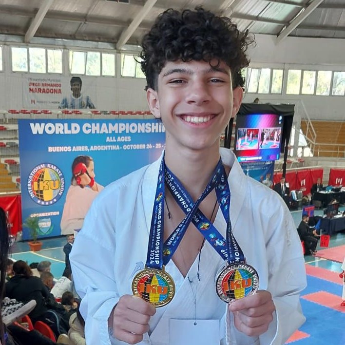 Aluno de Bangu é campeão mundial de karatê - Notícias Úteis da Zona Oeste